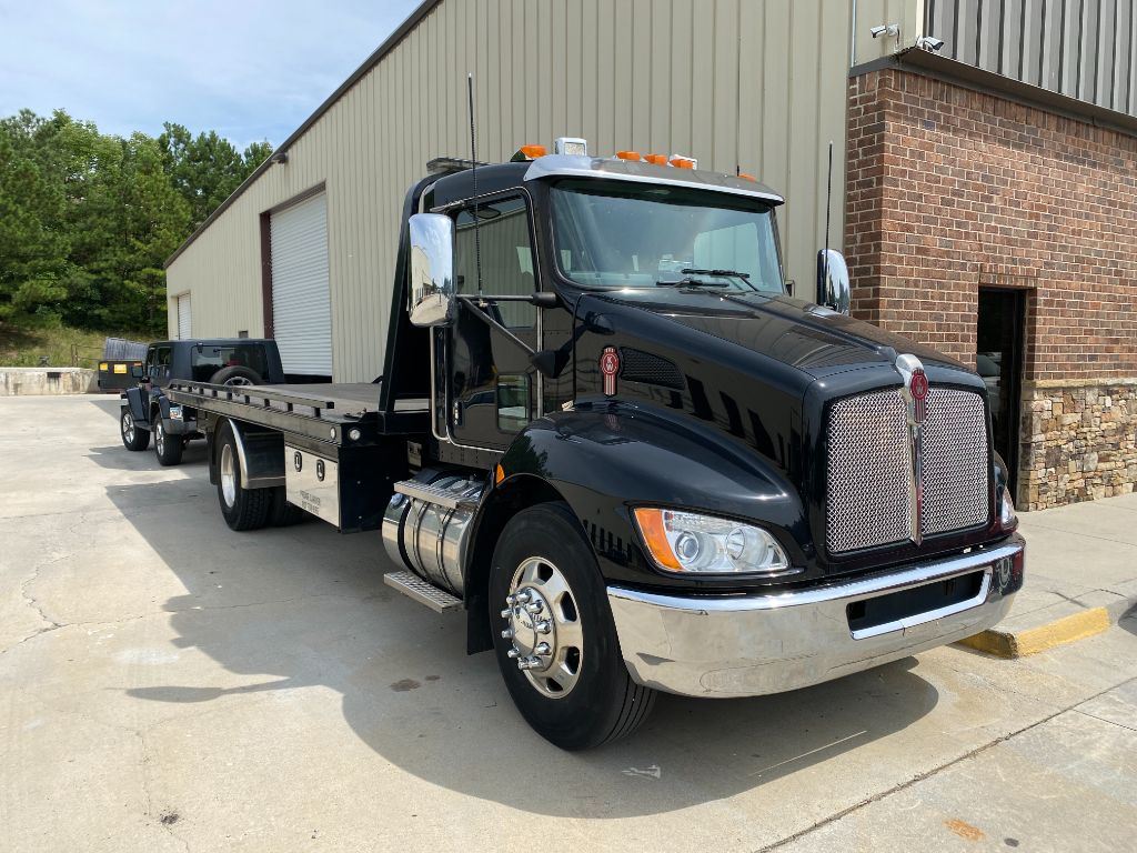 2016 KENWORTH T270 - County Line Classics